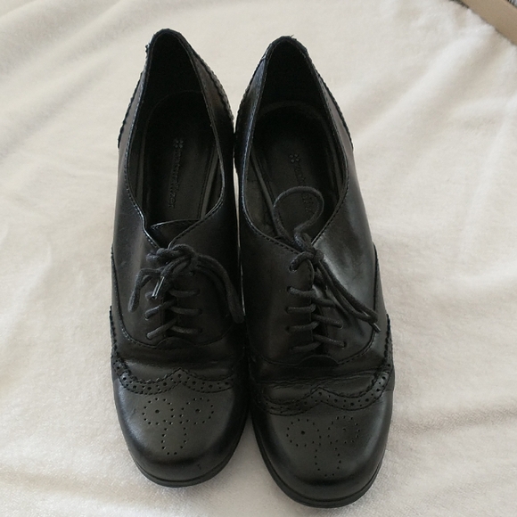 Naturalizer | Shoes | Naturalizer Hero Shoe | Poshmark